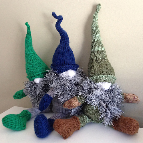 Ravelry: Jultomtar & Teeny Tomte pattern by Alan Dart