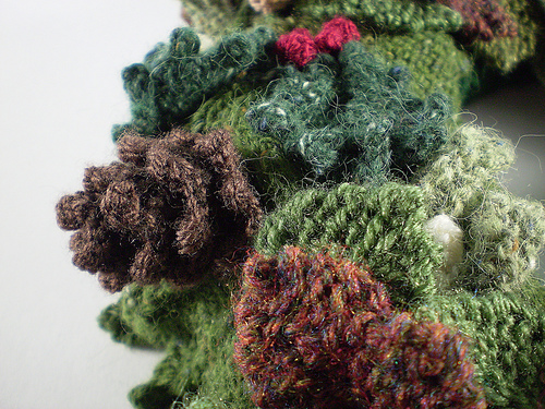 Ravelry: Woodland Wreath, Fir Cones pattern by Frankie Brown
