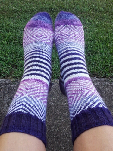 Ravelry: in.out.up.down pattern by revi