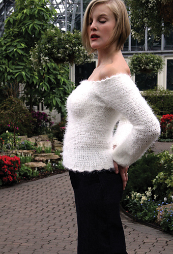 Ravelry: Ballet Neckline Raglan pattern by Josi Hannon Madera