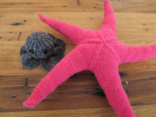 Ravelry: Seamless Knit Starfish pattern by Kathy Lewinski