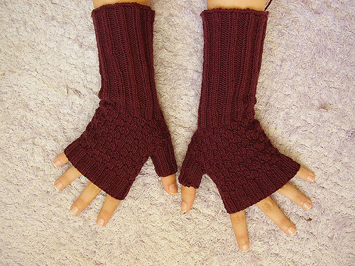 Ravelry: 93-8 Open Finger Mittens pattern by DROPS design