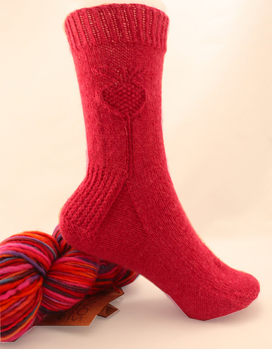 Ravelry: Thistle Socks pattern by Laurence J M Ducreux