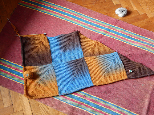 Ravelry: horoshogromko's Danube DK Mitered Diamond Shawl