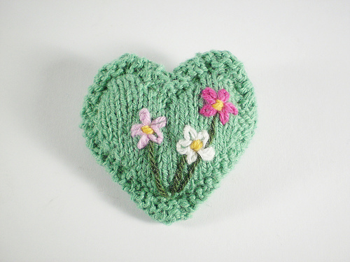 Ravelry: Pocket Hearts pattern by Frankie Brown