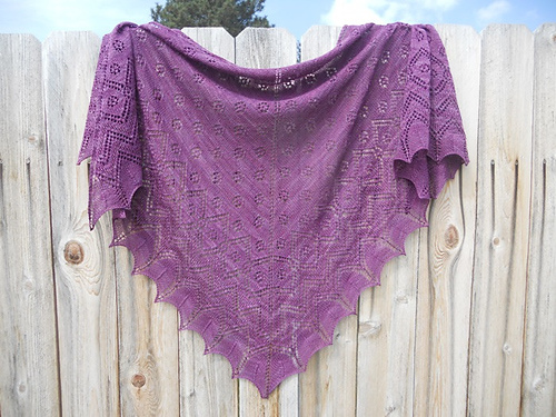 Ravelry: Rosebuds in Nice pattern by Maria Higgs