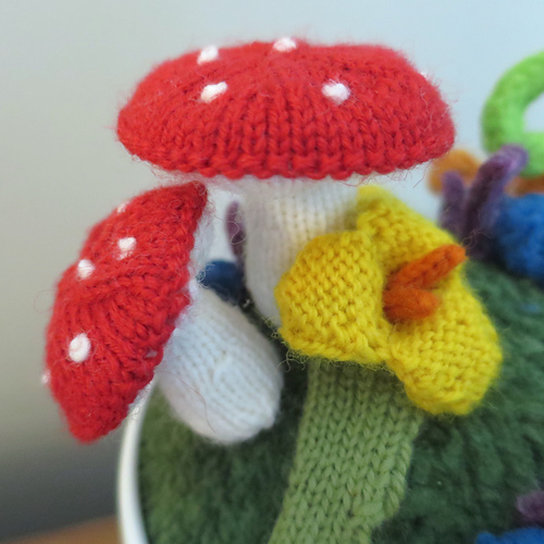 Ravelry: Toadstools and Tiny Mushrooms pattern by Kathy Lewinski