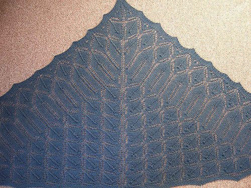 Ravelry: 98-21 Shawl with leaf pattern pattern by DROPS design