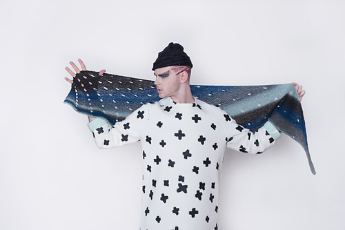 Ravelry: Dotted Rays (self striping) pattern by Stephen West