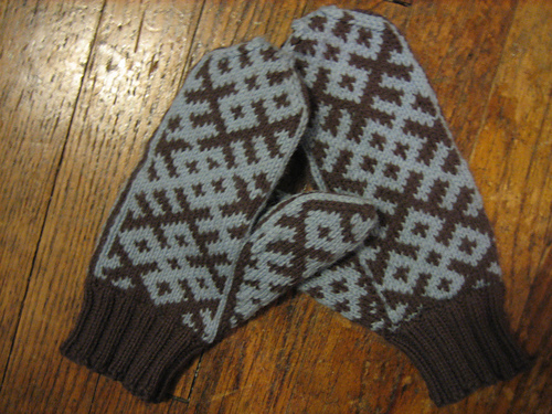 Ravelry: Komi Mittens pattern by Charlene Schurch