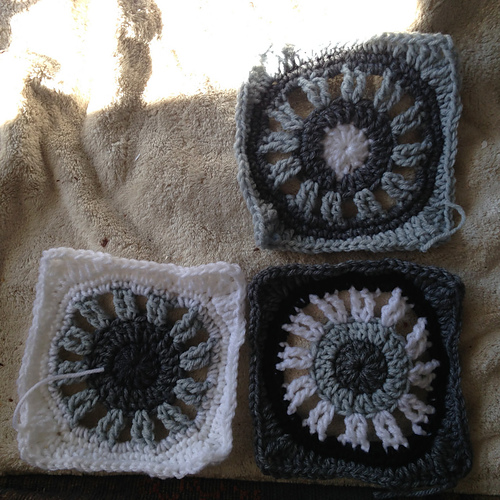 Ravelry: Borderline Square pattern by Manda Robertson