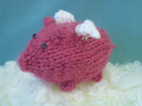 Ravelry: Flying Pig pattern by Kathy Lewinski