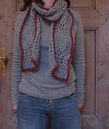 Ravelry: 98-18 Scarf in a wavy lace pattern pattern by DROPS design
