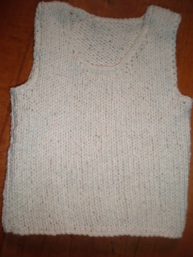 Ravelry: 8ply Cotton Singlet pattern by kymmy inakid