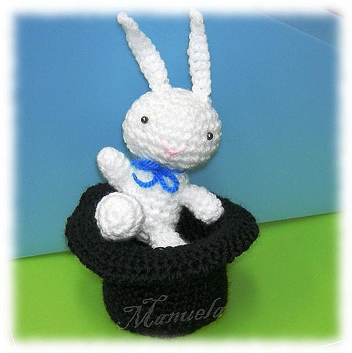 Ravelry: Snow Bunny pattern by Alison Grenier