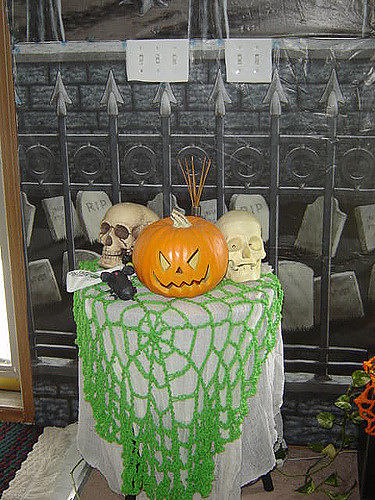 Ravelry: Spiderweb Table Topper pattern by Lisa Hamblin