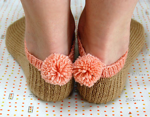 Ravelry: Pom Pom Socklets pattern by Purl Soho
