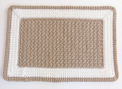 Ravelry: Beige and White Crochet Rug pattern by Julie Oparka