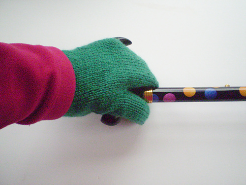 Ravelry: Trigger Mittens pattern by Frankie Brown