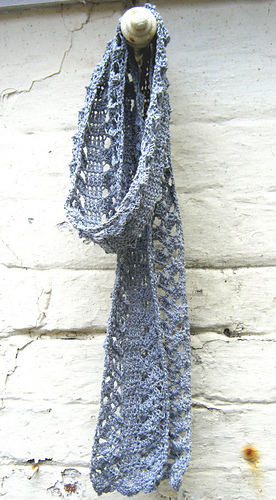 Ravelry: Yarrow pattern by Clare Blowers