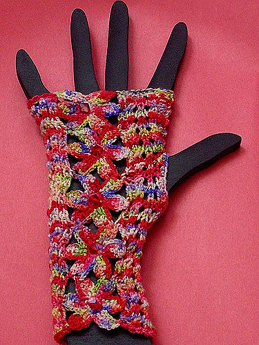 Ravelry: Flower Gauntlets pattern by Ellene Warren