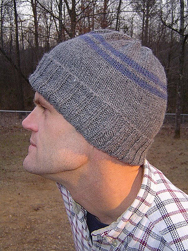 Ravelry: J Crew Style Gloves & Hat pattern by Laurie Sundstrom