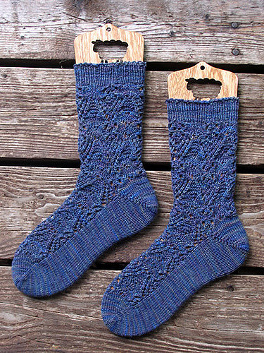 Ravelry: Hidden Hearts pattern by Jeannie Cartmel