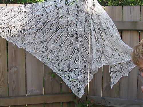 Ravelry: 98-21 Shawl with leaf pattern pattern by DROPS design