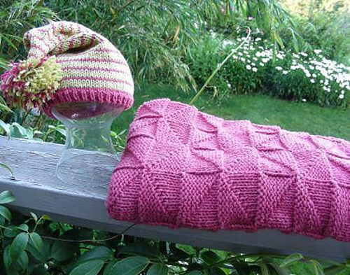 Ravelry: Solid and Reversible College Afghan pattern by Jane Wiewora