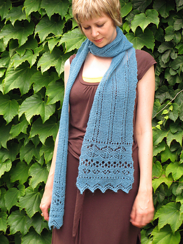 Ravelry: Qiviuk Webs Scarf pattern by Gayle Roehm