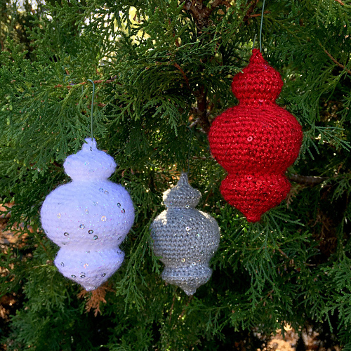 Ravelry: Finial Ball Christmas Ornament pattern by Suvi Geary