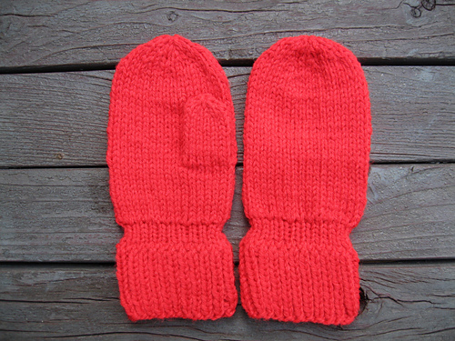 Ravelry: Pat-A-Cake Mittens pattern by Fleisher