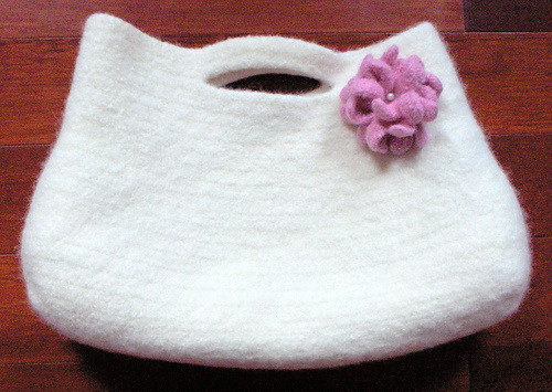 Ravelry: Pretty Petals Felted Purse pattern by Jocelyn Sass