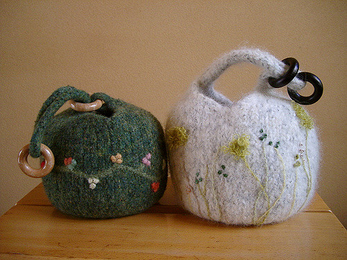 Ravelry: Dumpling Bags pattern by Sharon Dreifuss (She-Knits)