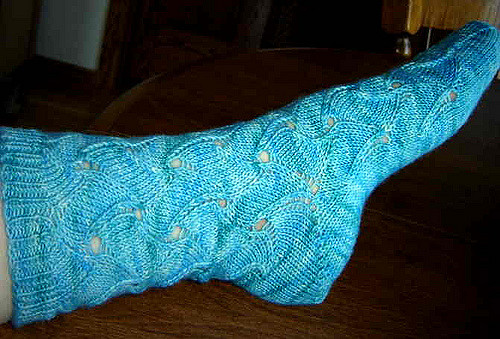 Ravelry: Lainesukat / Wavy socks pattern by Lotta Breyer