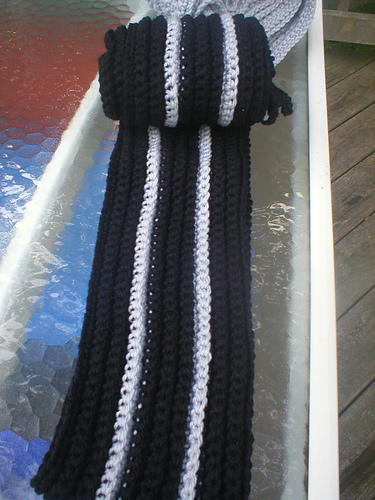 Ravelry: Easy Ribbed Scarf pattern by Tracie Barrett