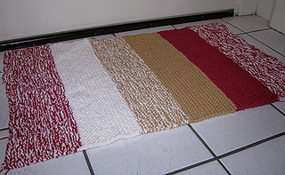 Ravelry: Variegated Throw Rug pattern by Suss Cousins