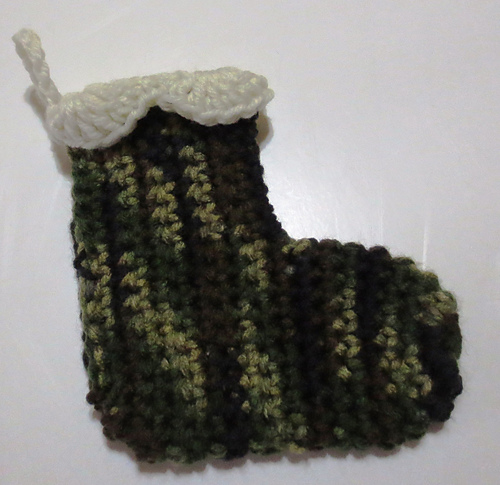 Ravelry: Mini Cuffed Christmas Stocking pattern by Cindy RecycleCindy