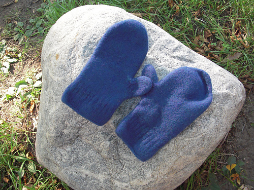 Ravelry: Felted Mittens pattern by Lynn Snell
