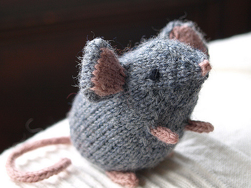 Ravelry: Mousie pattern by Ysolda Teague