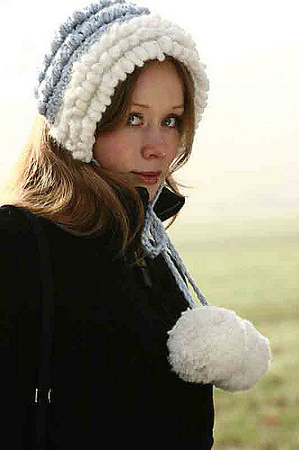 Ravelry: snow bonnet pattern by Claire Montgomerie