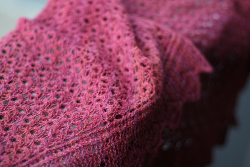 Ravelry: A Curved Shawl with Diamond Edging pattern by Jane Sowerby