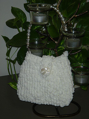 Ravelry: White Bedazzle Evening Bag pattern by Sasha