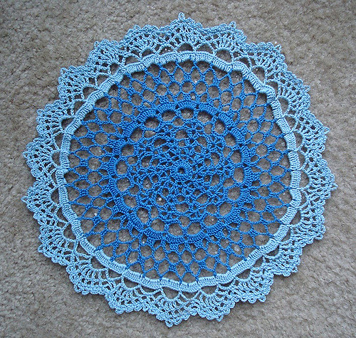Ravelry: Small Red Doilies: Radiant Starlit pattern by Linda Gustafson
