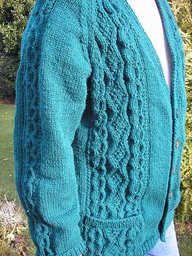 Ravelry: Man's Aran Cardigan pattern by Patons UK