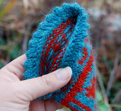 Ravelry: Vineland Mittens pattern by Jody McKinley