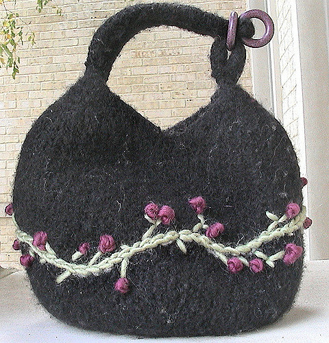 Ravelry: The Dumpling Bag pattern by Sharon Dreifuss (She-Knits)