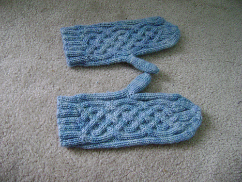 Ravelry: Celtic Moonrise Mittens pattern by Rhiannon Don