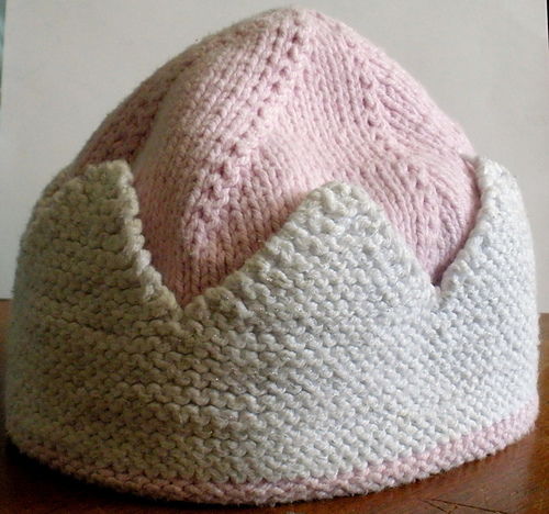 Ravelry: Crown Hat pattern by Debbie Bliss