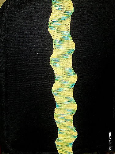 Ravelry: Swervy Scarf pattern by Yvonne Mendelson